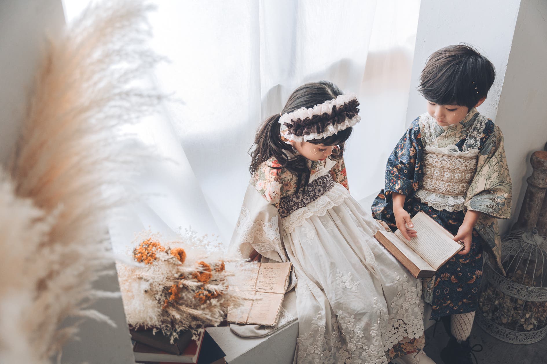 🎉40%OFFキャンペーン🎉【飯田橋4分】二面採光｜座れるアーチ壁｜白と黒｜アンティーク雑貨｜漆喰壁｜本物のドライフラワーの写真5