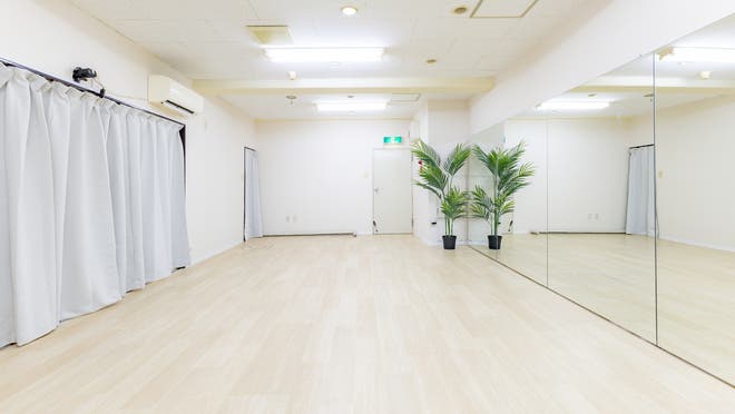 New🎊【京急川崎駅9分】45㎡の広々空間|幅6mの大型鏡|無料で使える備品多数の写真4