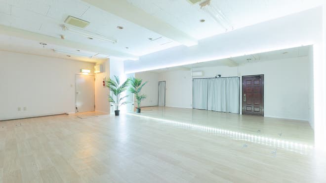 New🎊【京急川崎駅9分】45㎡の広々空間|幅6mの大型鏡|無料で使える備品多数の写真14