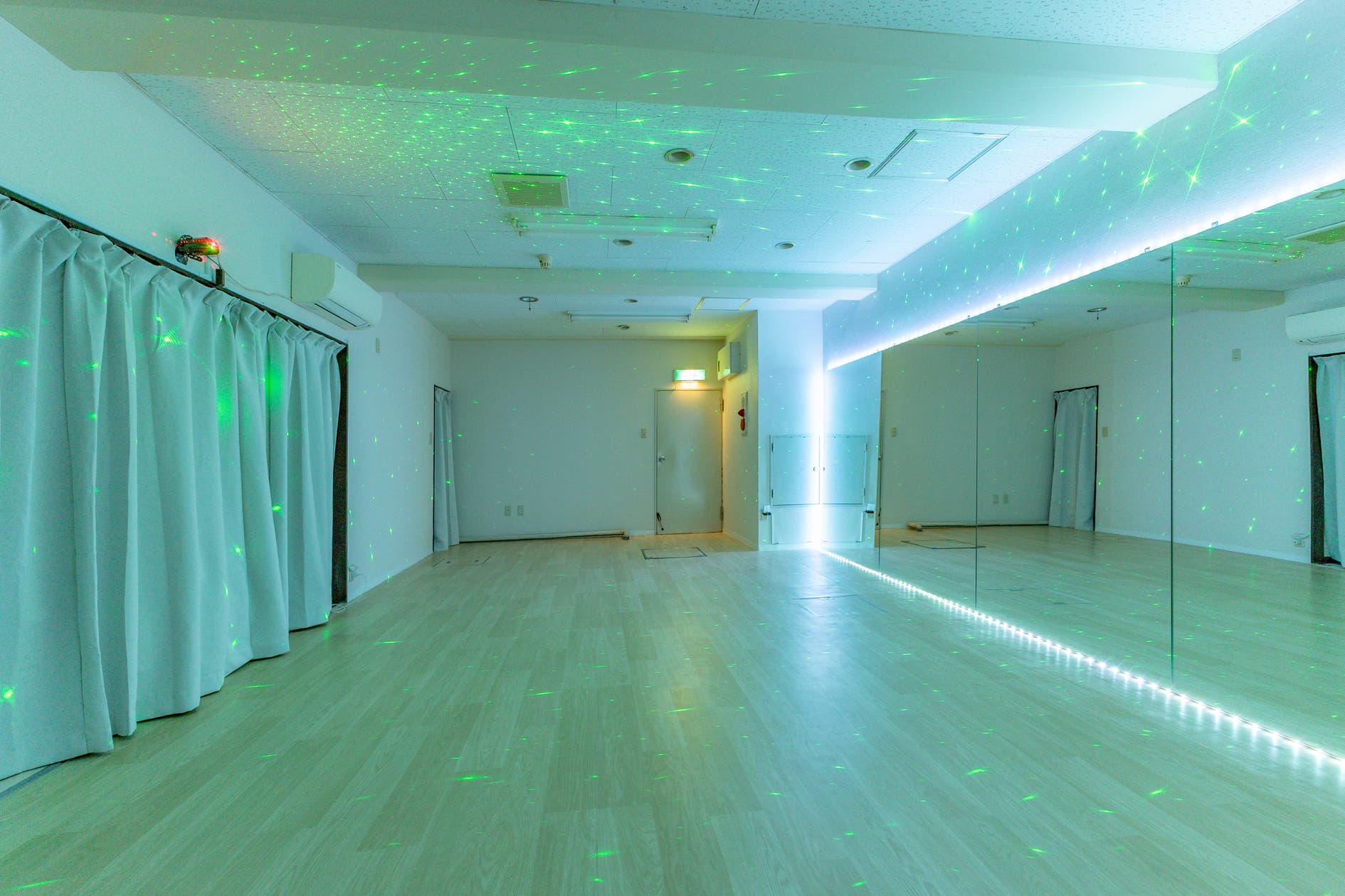 New🎊【京急川崎駅9分】45㎡の広々空間｜幅6mの大型鏡｜無料で使える備品多数の写真20