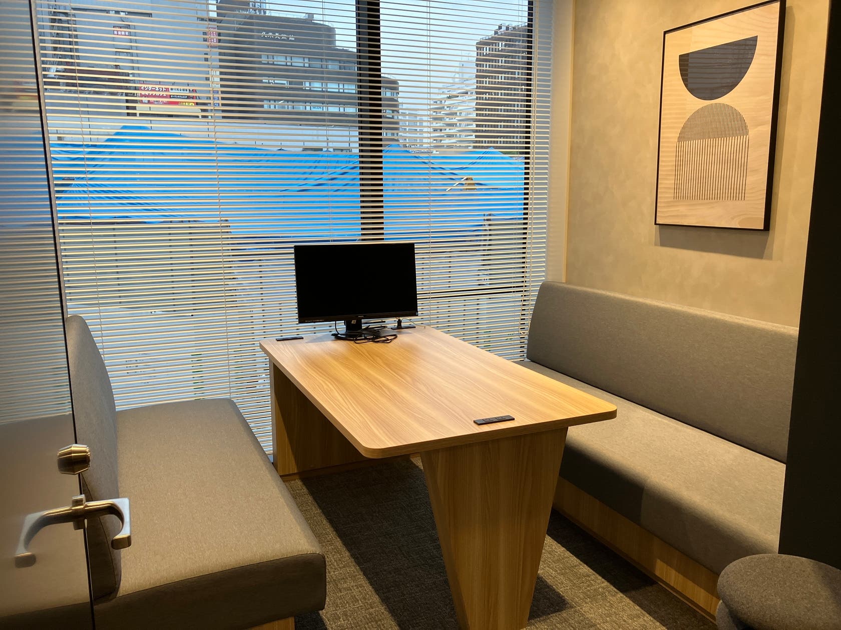 会議室 01(4名)の写真1