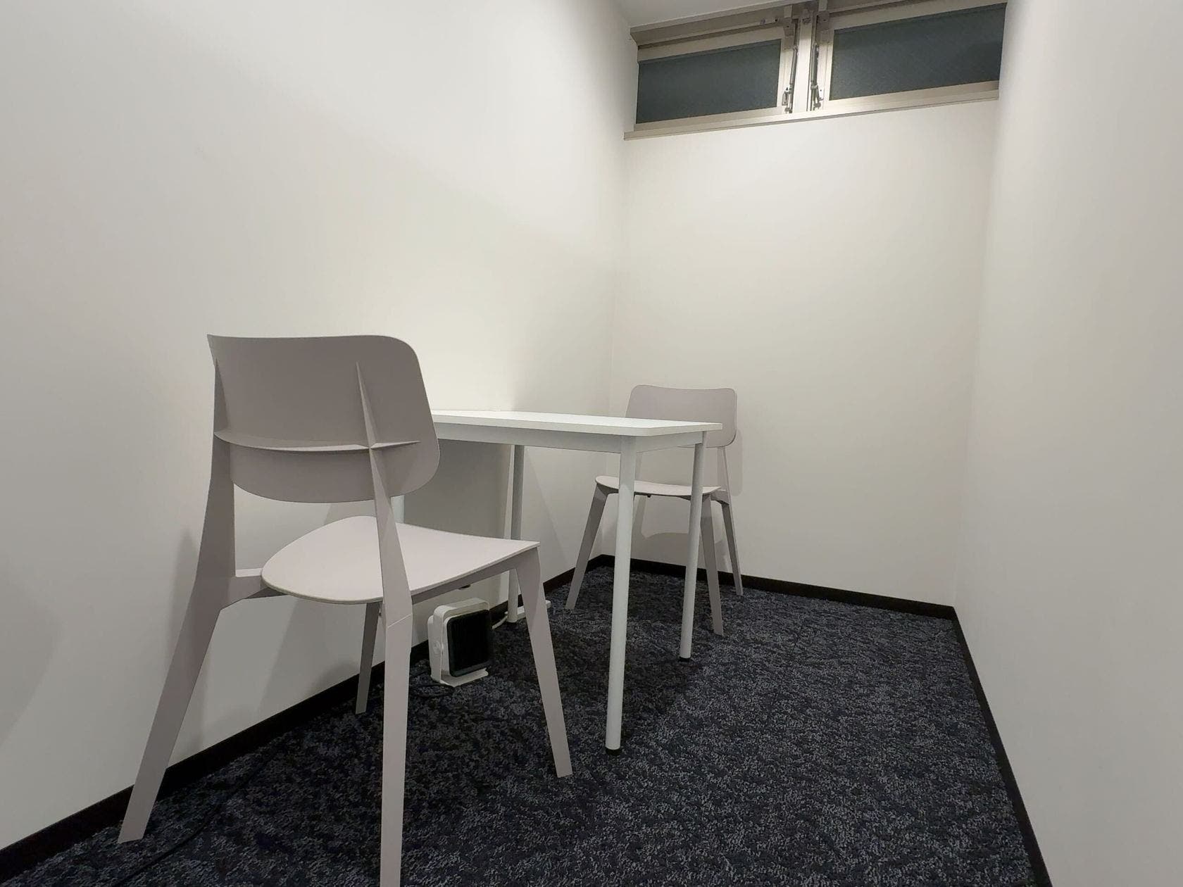 【渋谷駅徒歩6分】半個室(ブース2)：作業，勉強，仕事など幅広くご利用いただけます◎の写真1