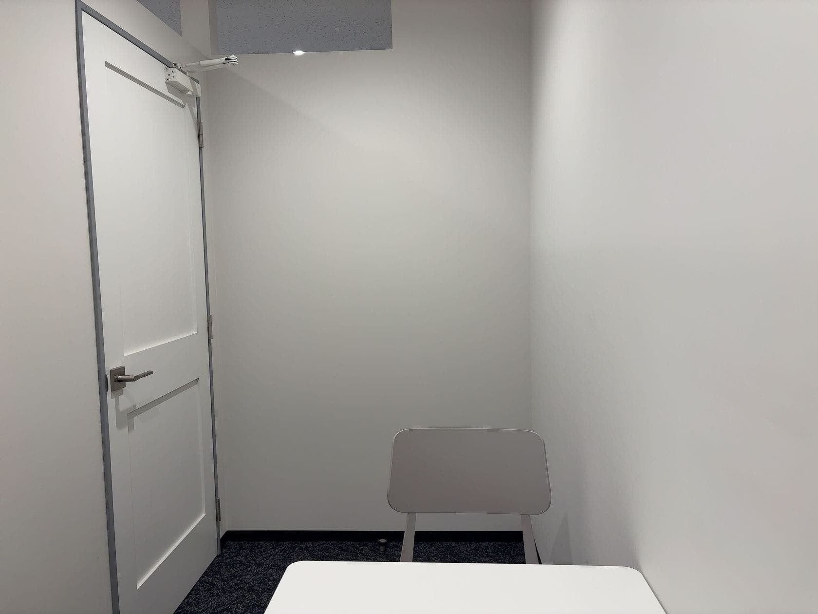 【渋谷駅徒歩6分】半個室(ブース2)：作業，勉強，仕事など幅広くご利用いただけます◎の写真4