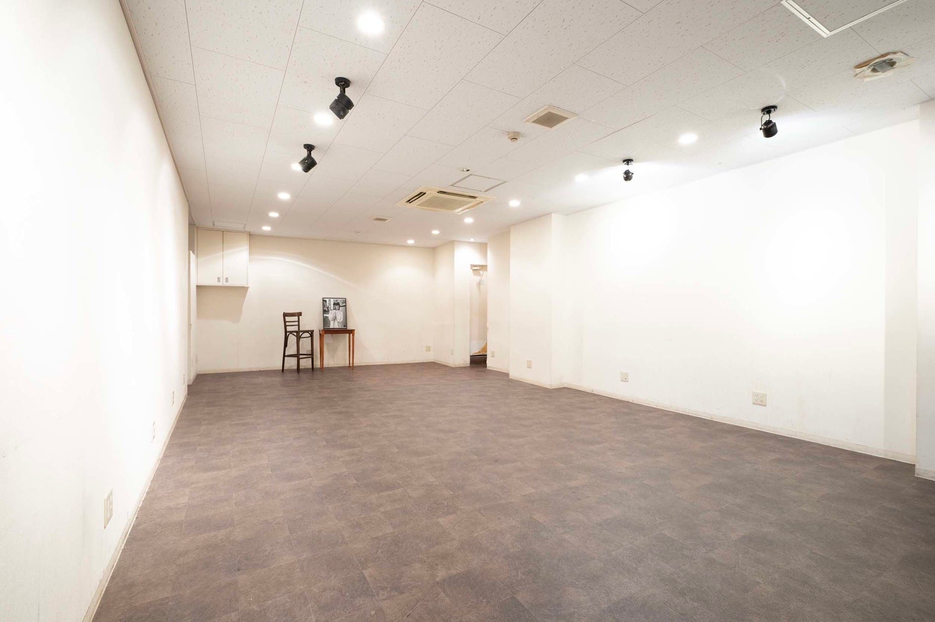 【駅近/下北沢駅徒歩30秒/50㎡】《ブルマンスペース》最大40名/Wi-Fi無料/セミナー/会議/ミーティングの写真18