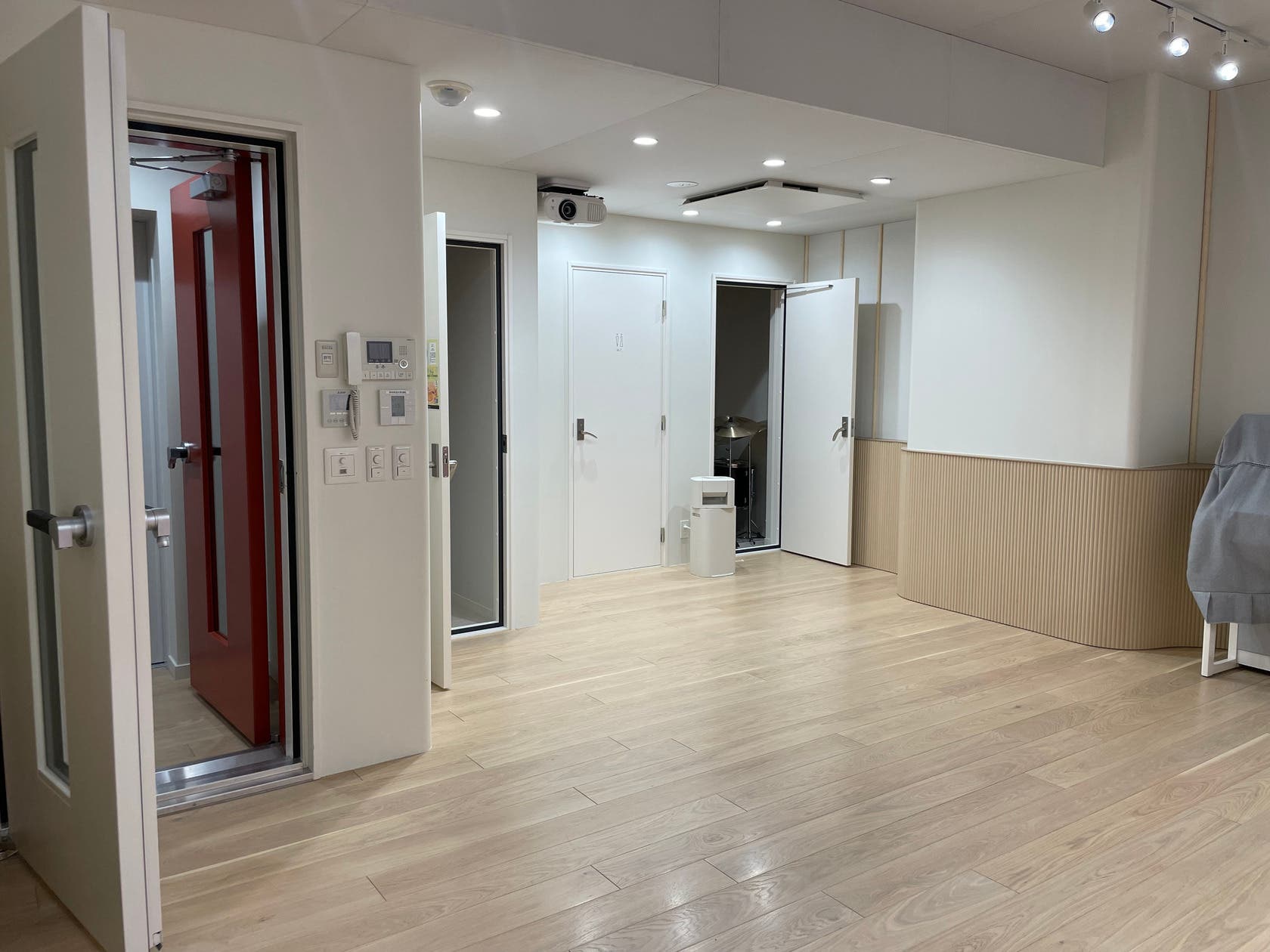 ダンスや演劇、楽器練習も可能な防音スタジオ！の写真5