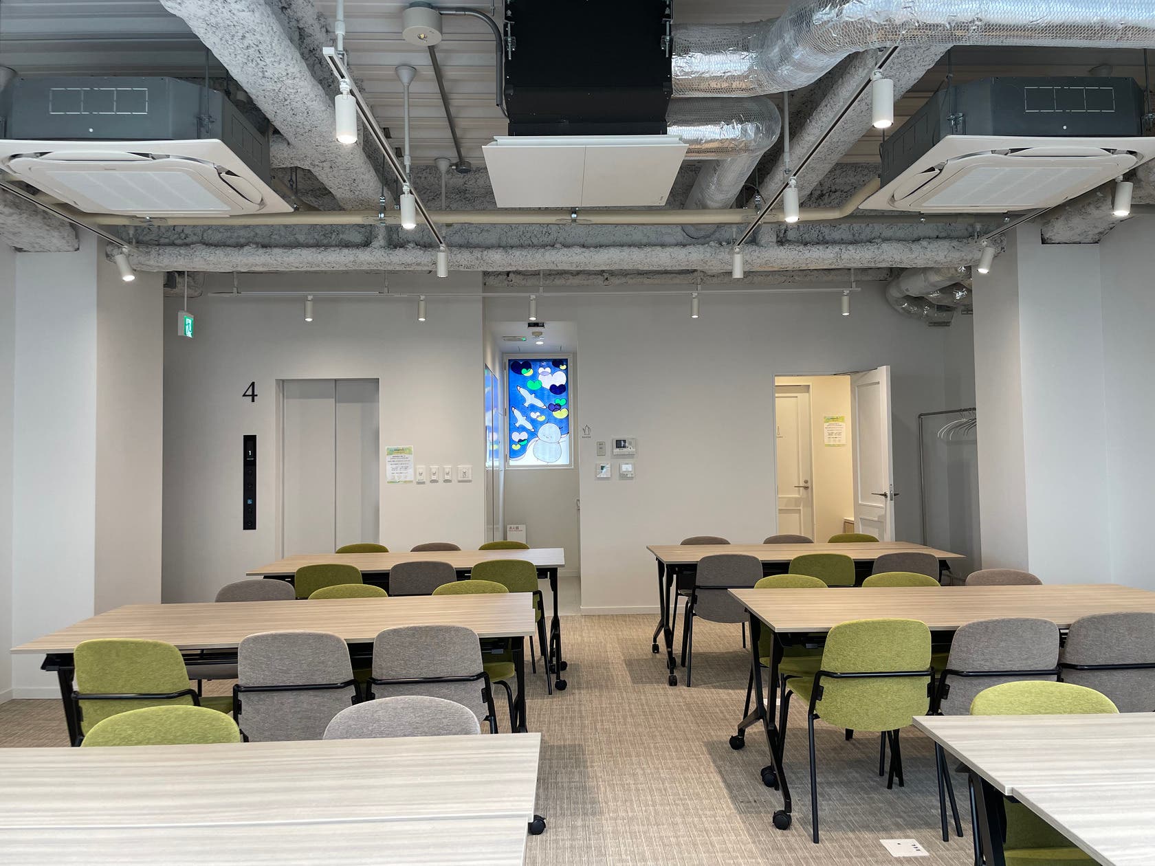 会議やワークショップ、撮影スペースなど。用途に応じ自由に使えるレンタルスペース！の写真9