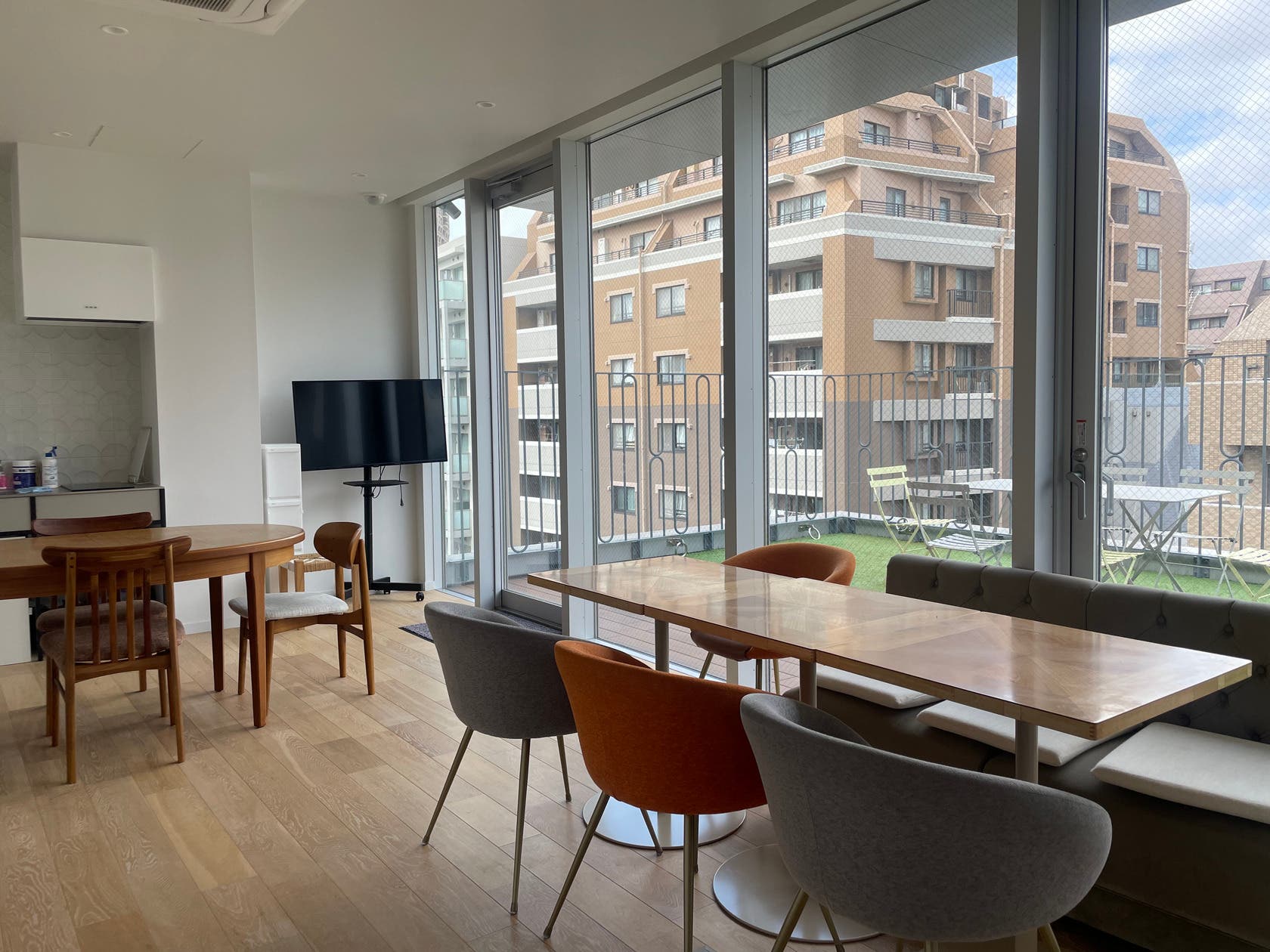 お誕生日会やママ会にも。広々としたテラスつきレンタルスペース！の写真6