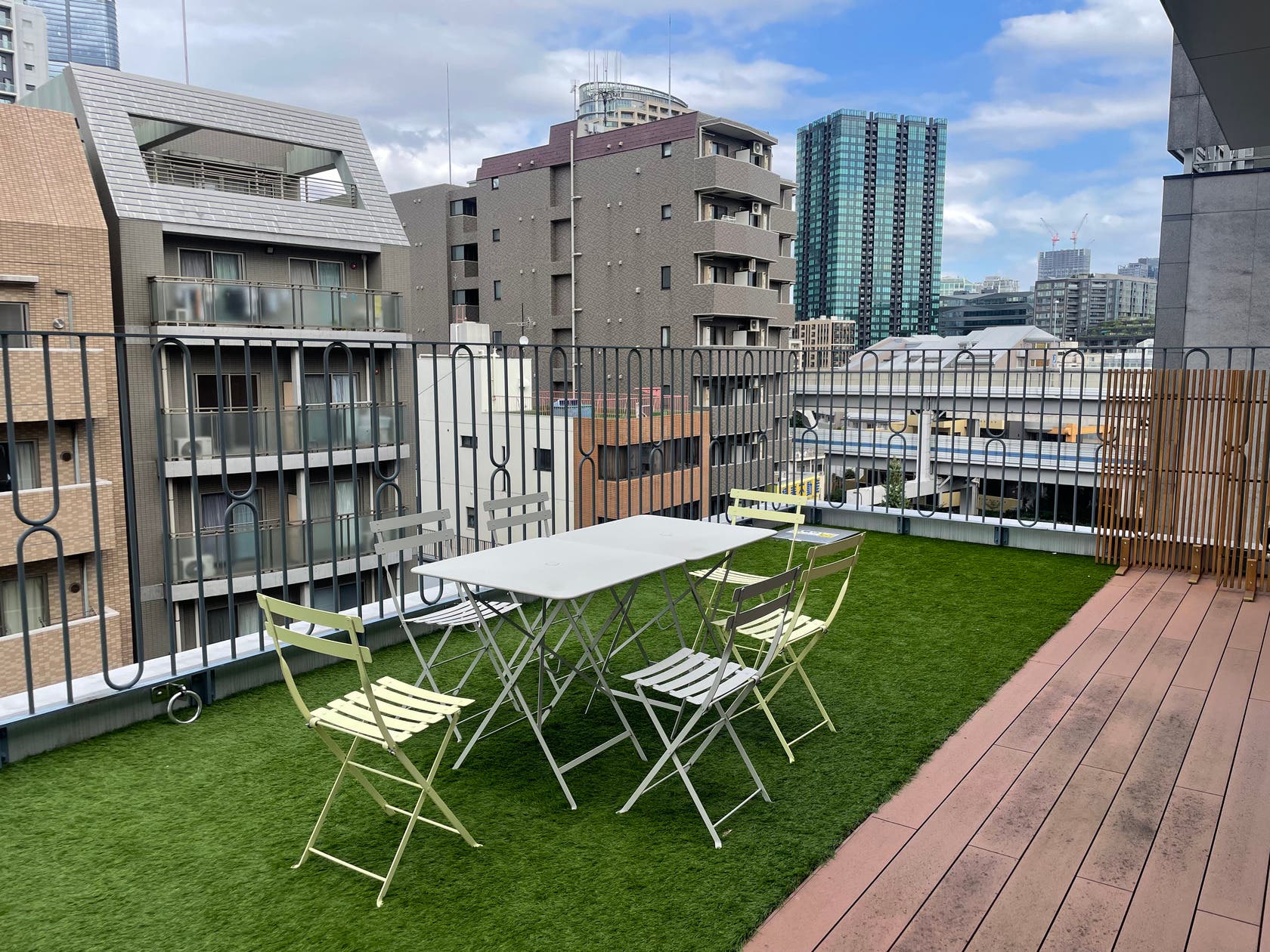 お誕生日会やママ会にも。広々としたテラスつきレンタルスペース！の写真9