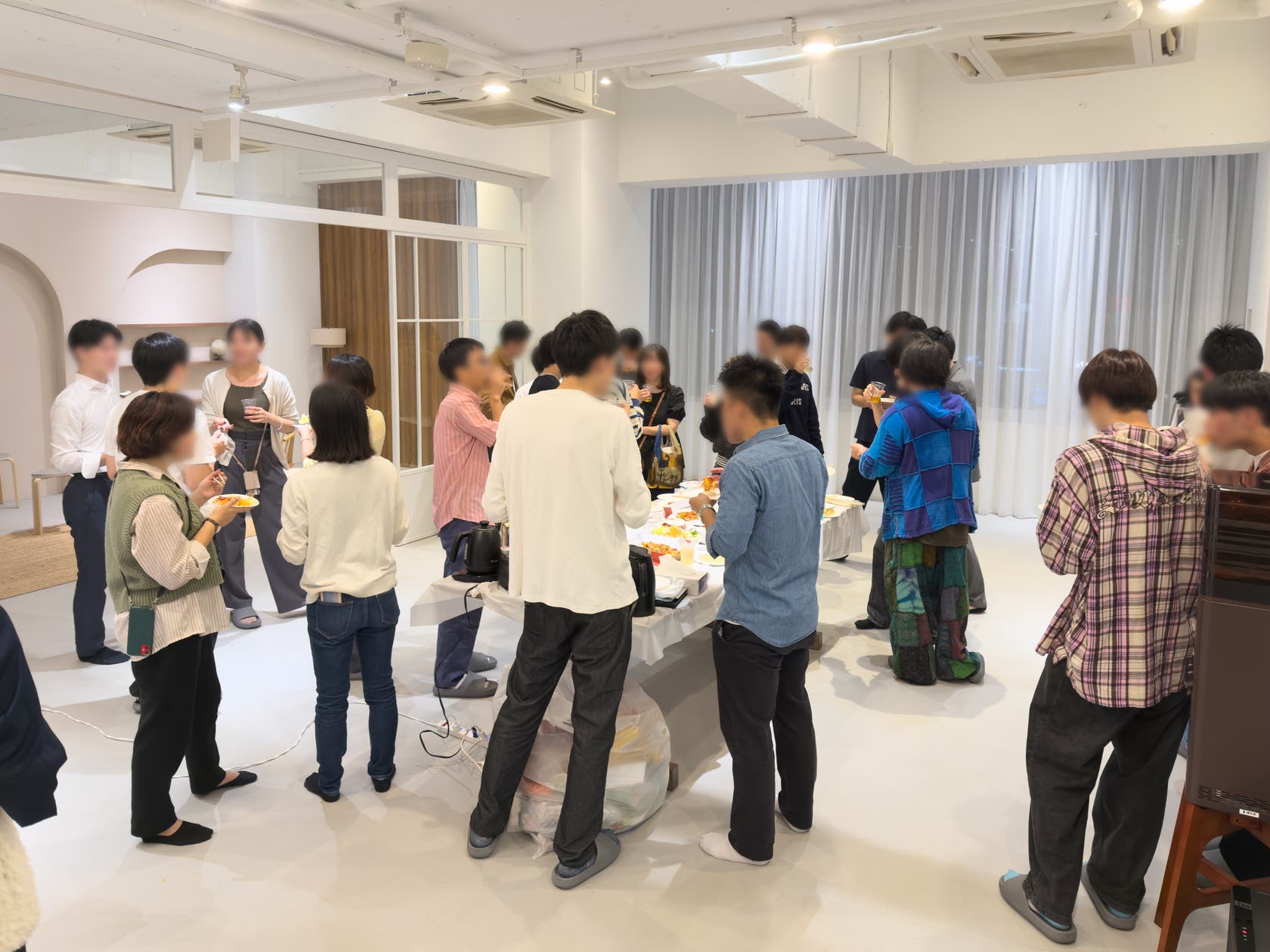 渋谷,表参道8分⭐️115㎡／天井高3.6m／スタッフ常駐／50名OK👌🎄ｸﾘｽﾏｽ＆忘年会🍷セミナー・展示・交流に❗️の写真6