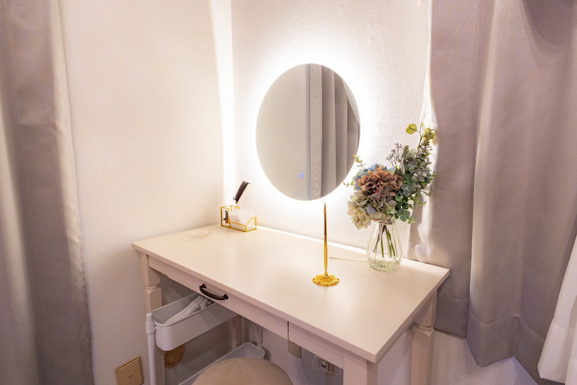 《OPENセール🎉》【四ツ橋徒歩2分】完全個室レンタルサロン✨電動昇降ベッド｜エステ・整体・ネイル｜備品充実｜調光ライトの写真3