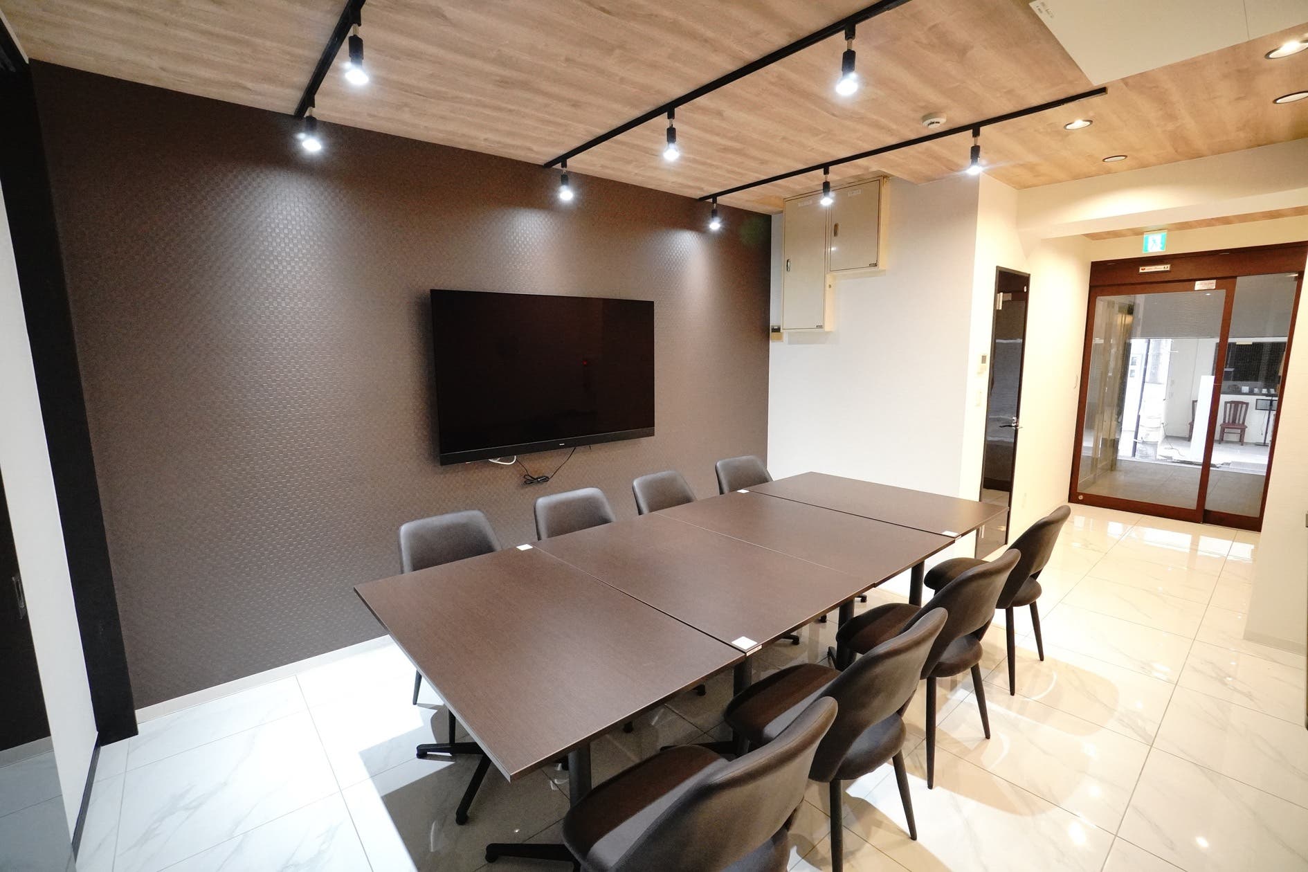 ＜TCL三越前A＞新日本橋駅・三越前駅徒歩2分🚃光回線Wi-Fi📶大型テレビ📺キッチン🍳パーティー/会議/撮影の写真2