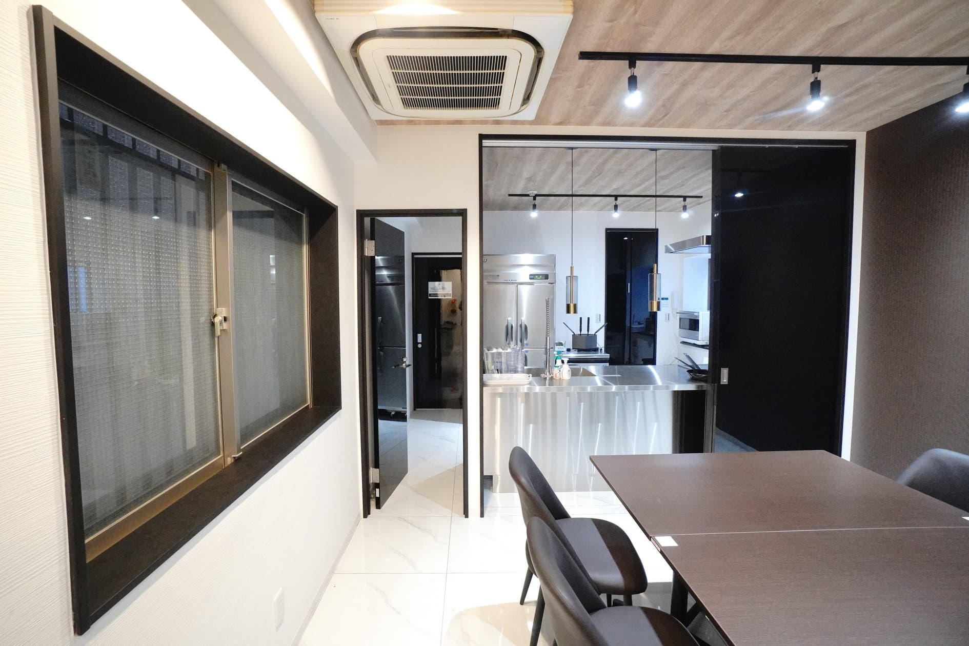 ＜TCL三越前A＞新日本橋駅・三越前駅徒歩2分🚃光回線Wi-Fi📶大型テレビ📺キッチン🍳パーティー/会議/撮影の写真13