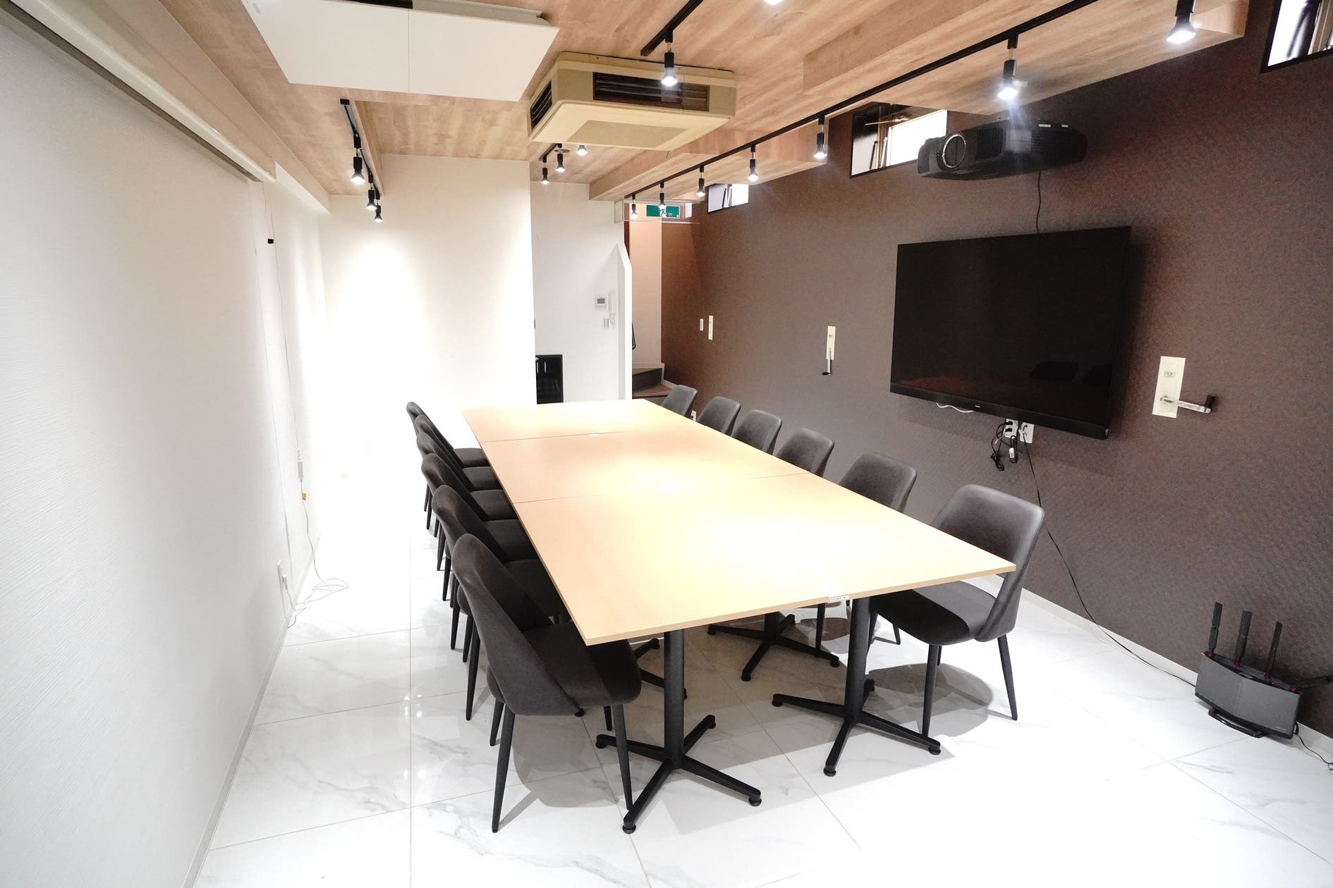 ＜TCL三越前B＞新日本橋駅・三越前駅徒歩2分🚃光回線Wi-Fi📶プロジェクター🎥会議/鑑賞会/パーティー/推し活/撮影の写真3