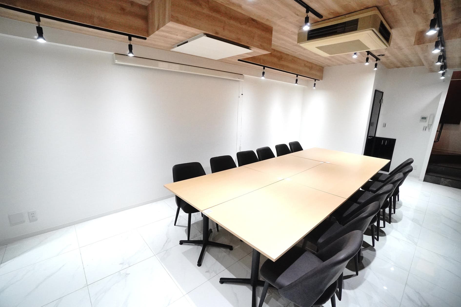 ＜TCL三越前B＞新日本橋駅・三越前駅徒歩2分🚃光回線Wi-Fi📶プロジェクター🎥会議/鑑賞会/パーティー/推し活/撮影の写真4