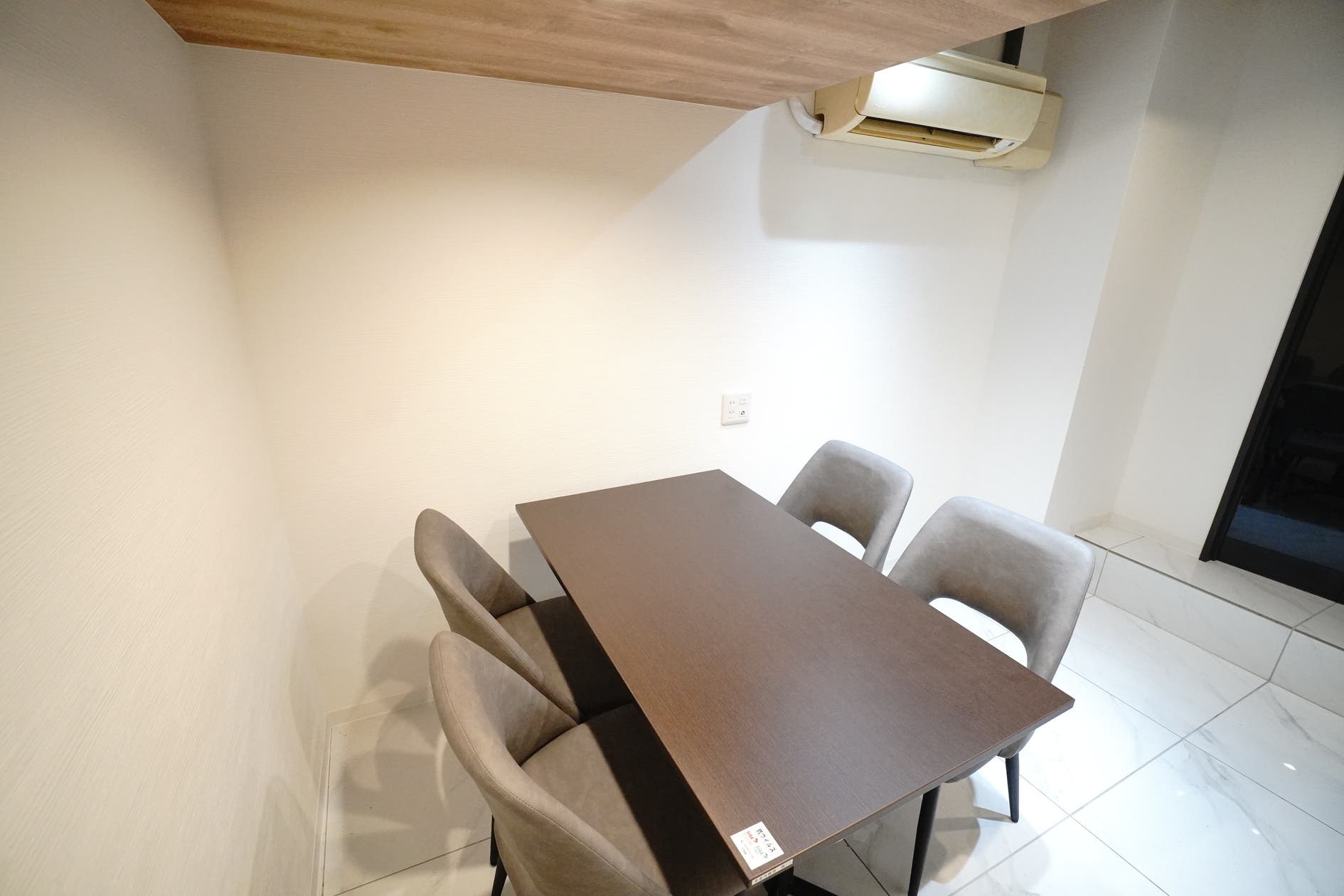 ＜TCL三越前C＞新日本橋駅・三越前駅徒歩2分🚃光回線Wi-Fi📶電源🔌会議/商談/控え室/作業/テレワーク/Web面接の写真2