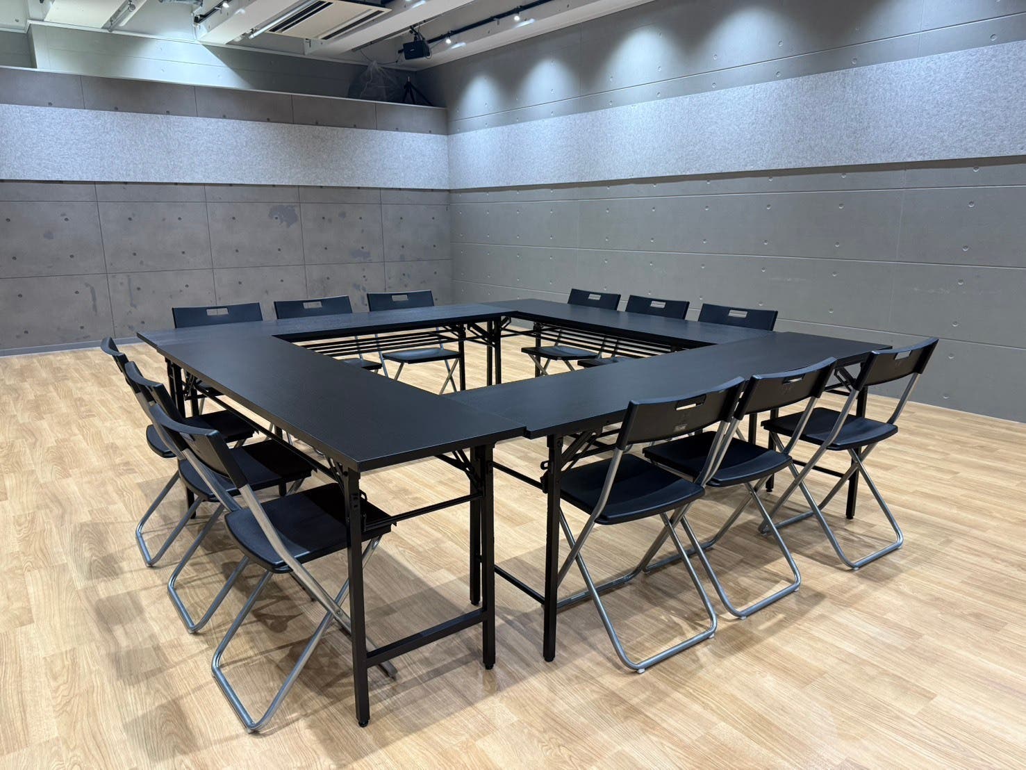 【大人気!!】鏡・音響機材完備／ダンス・演劇に最適／稽古場の写真4