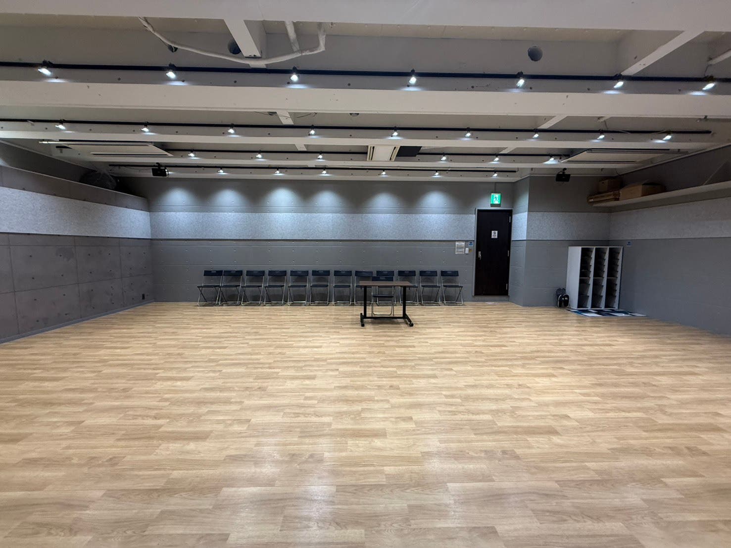 【大人気!!】鏡・音響機材完備／ダンス・演劇に最適／稽古場の写真5