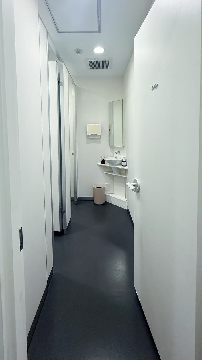 渋谷,表参道8分⭐️115㎡／天井高3.6m／スタッフ常駐／50名OK👌🎄ｸﾘｽﾏｽ＆忘年会🍷セミナー・展示・交流に❗️の写真23