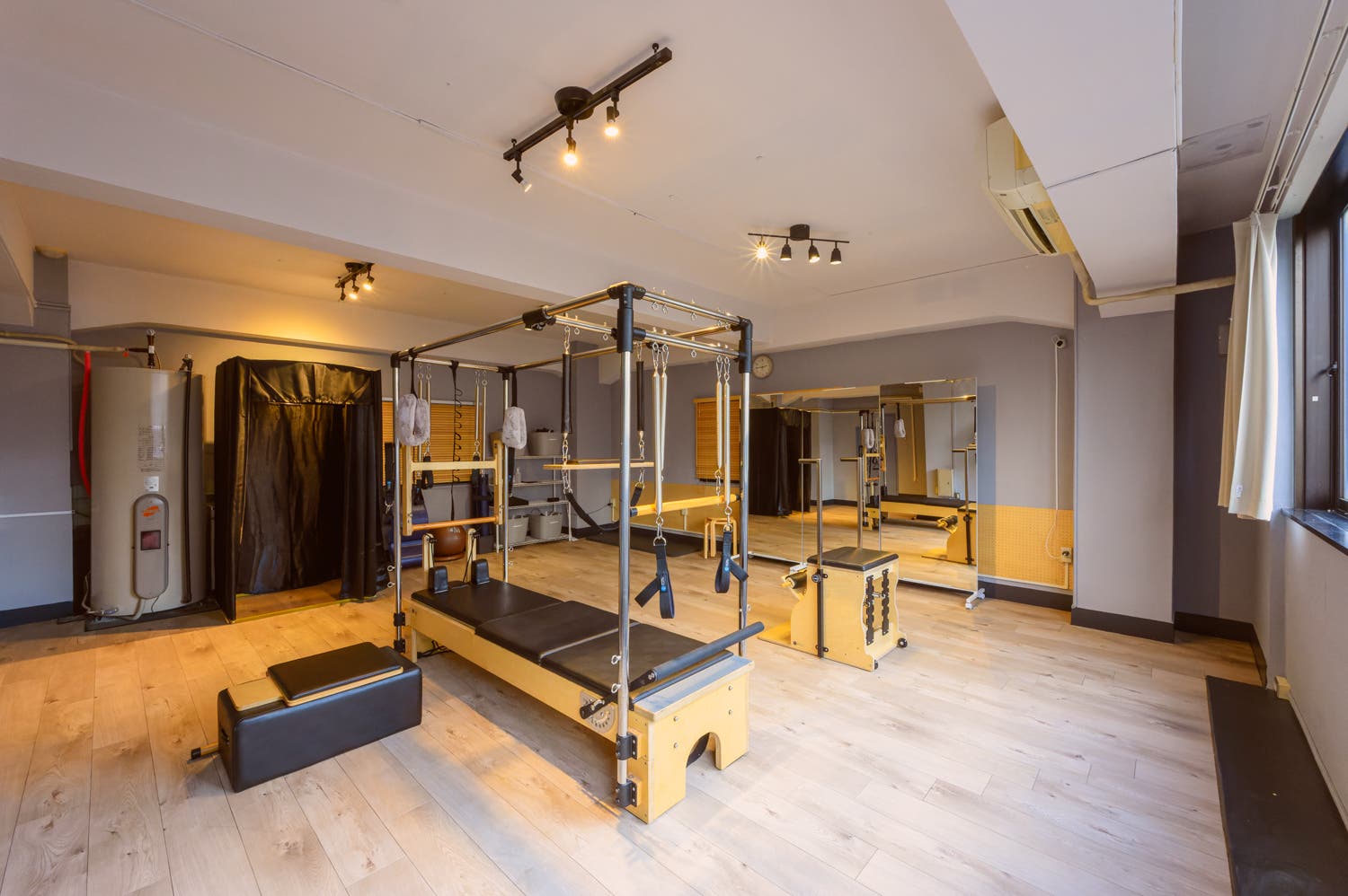 ピラティスマシン完備 仲御徒町駅徒歩45秒🚃1時間1650円～広々空間🧘‍♀️マット/リング/バレル各種充実アイテム⭕️の写真1