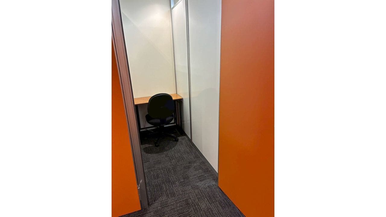 個室【No.24】✨オープニングキャンペーン中🙋お一人様専用個室🏢レンタルオフィスに併設✅直前でも予約可能🚃初台駅徒歩７分の写真2