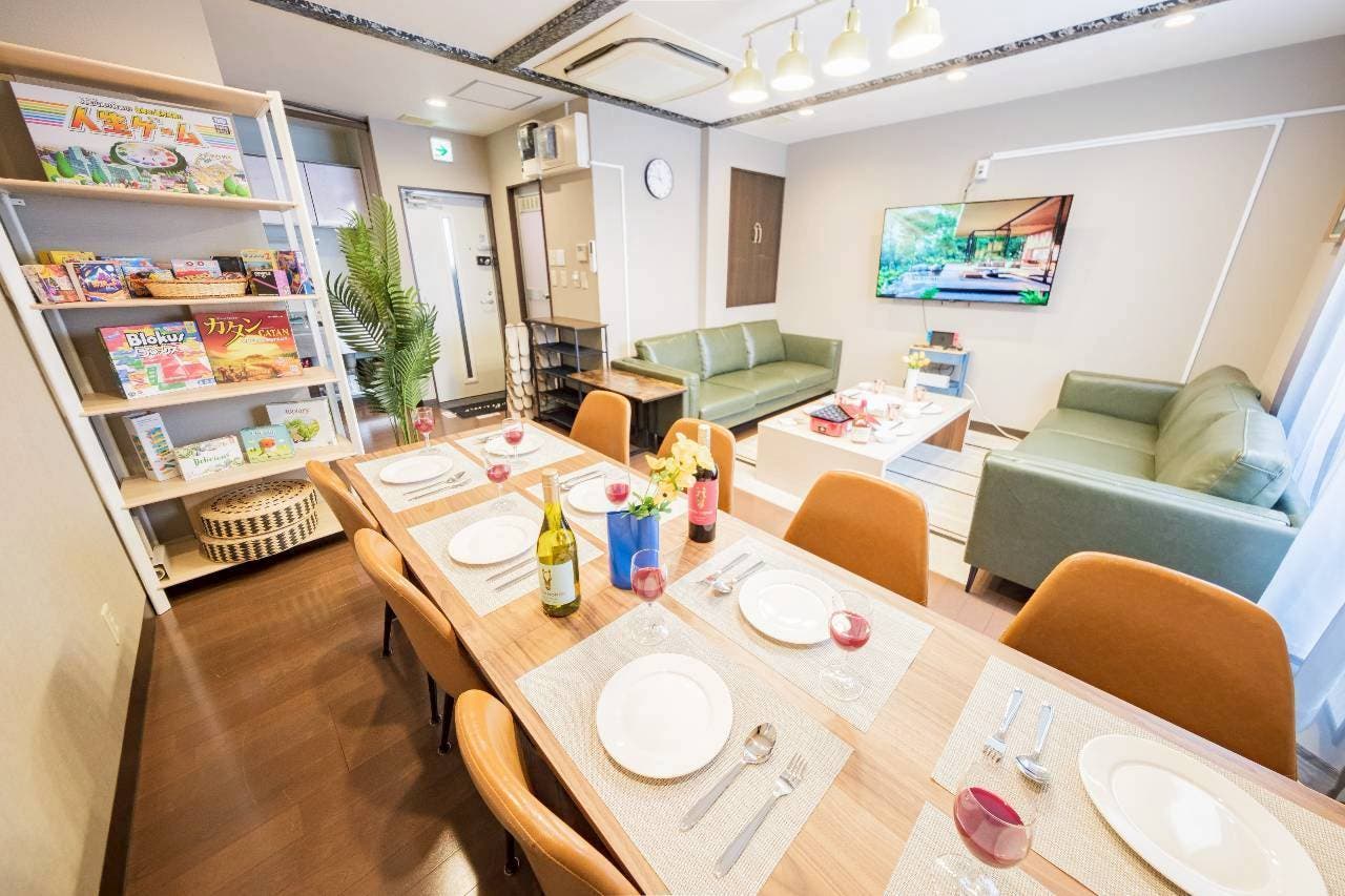 NEW OPEN🎉駅チカ徒歩1分✨ボドゲ40種🎲広々くつろぎスペース🌿上野広小路•JR御徒町駅🚃最大18名👫 の写真1