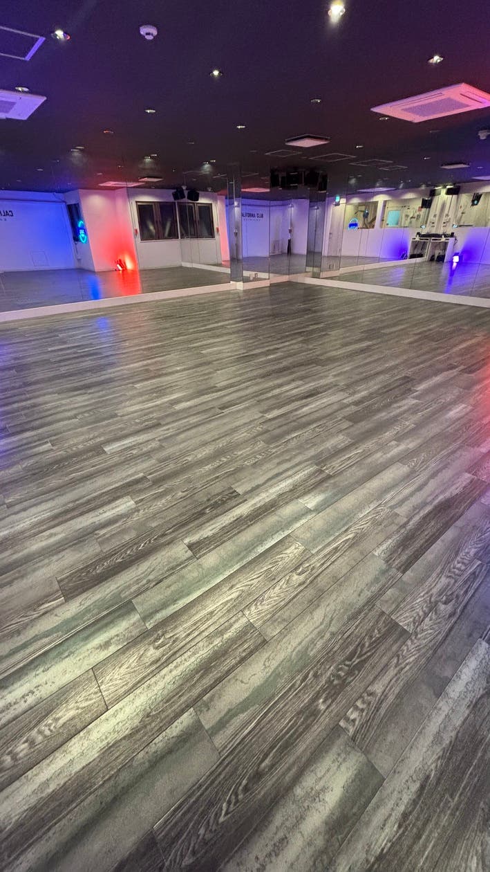 新宿御苑駅3分広々多目的スタジオ　ダンス、撮影、イベント、展示会。の写真2