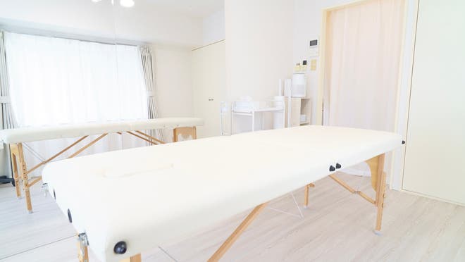 【年末年始20%OFF‼️ 12.29-1.4】西荻窪駅2分✨全備品無料✨上質空間✨白基調の明るい完全個室✨壁一面ミラー✨の写真6