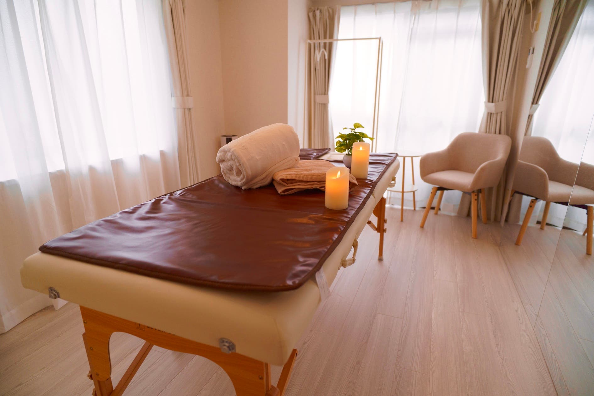 【年末年始20%OFF‼️ 12.29-1.4】西荻窪駅２分✨全備品無料✨上質空間✨白基調の明るい完全個室✨壁一面ミラー✨の写真3