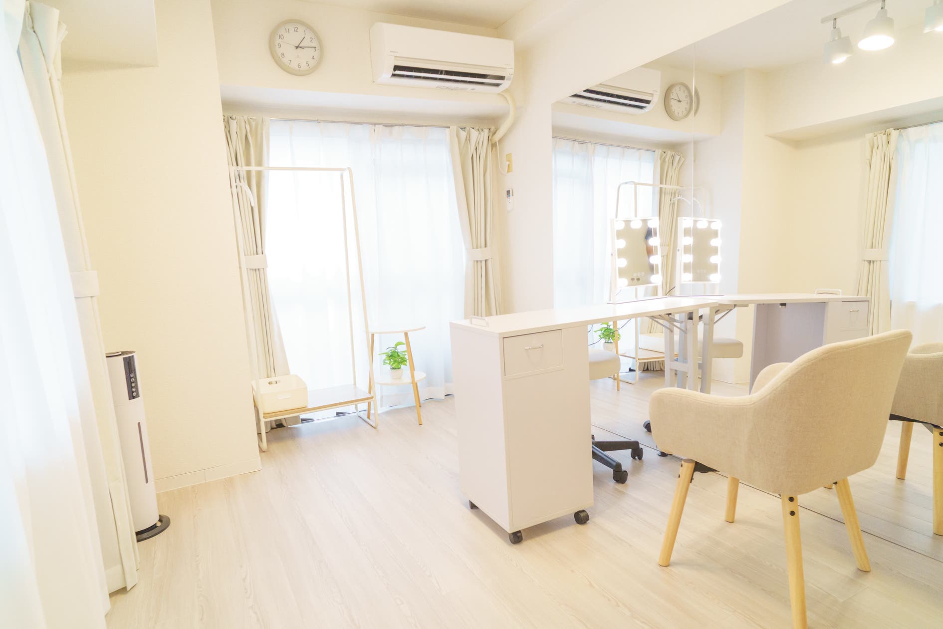 【年末年始20%OFF‼️ 12.29-1.4】西荻窪駅２分✨全備品無料✨上質空間✨白基調の明るい完全個室✨壁一面ミラー✨の写真8