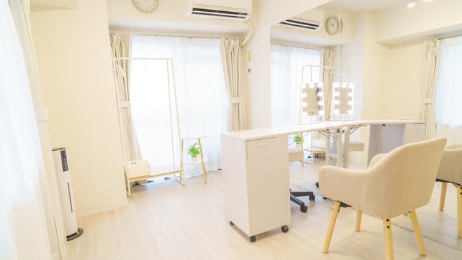 【年末年始20%OFF‼️ 12.29-1.4】西荻窪駅2分✨全備品無料✨上質空間✨白基調の明るい完全個室✨壁一面ミラー✨の写真8