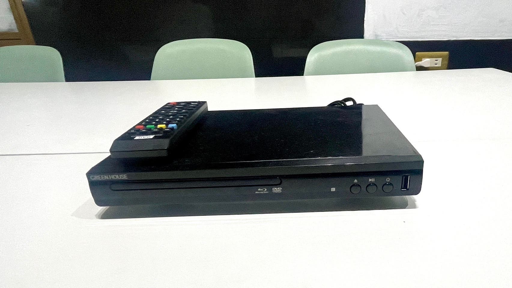 【京都駅八条口徒歩6分！】完全個室/大型モニター・路面店/飲食OK/リモート・Web会議・ミーティング・快適なワークスペースの写真14