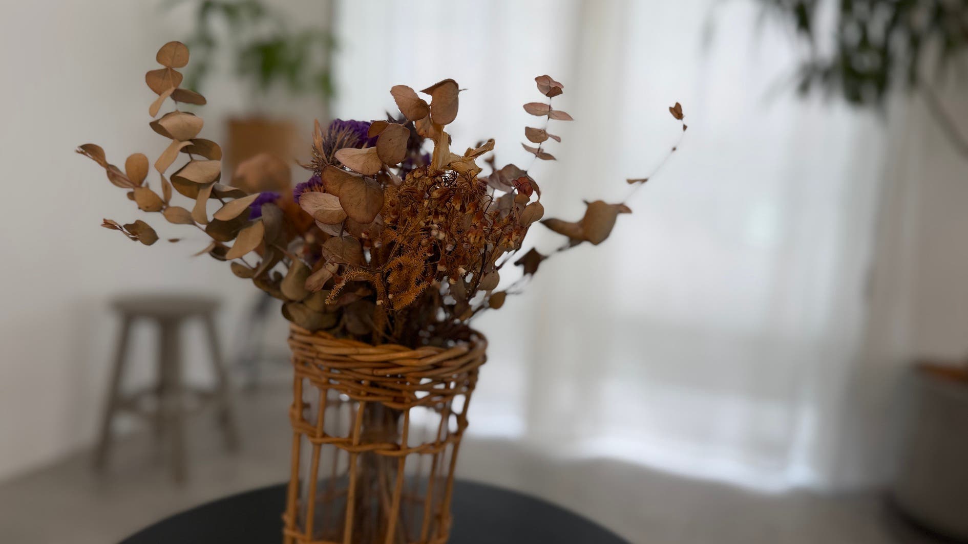 自然光は南＆東の2面☀️清掃◎で綺麗な白壁とモルタル調床／YouTube&WebCM実績多数🎥の写真12