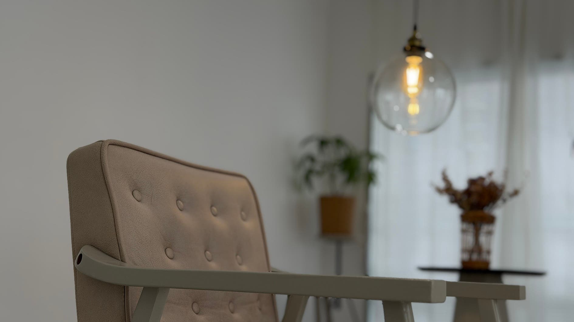 自然光は南＆東の2面☀️清掃◎で綺麗な白壁とモルタル調床／YouTube&WebCM実績多数🎥の写真13