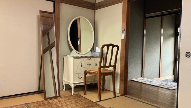 ※プラン見直しました※ 築60年一軒家貸切、自然光が降り注ぐ和庭園、清潔、駐車スペース5台の写真12