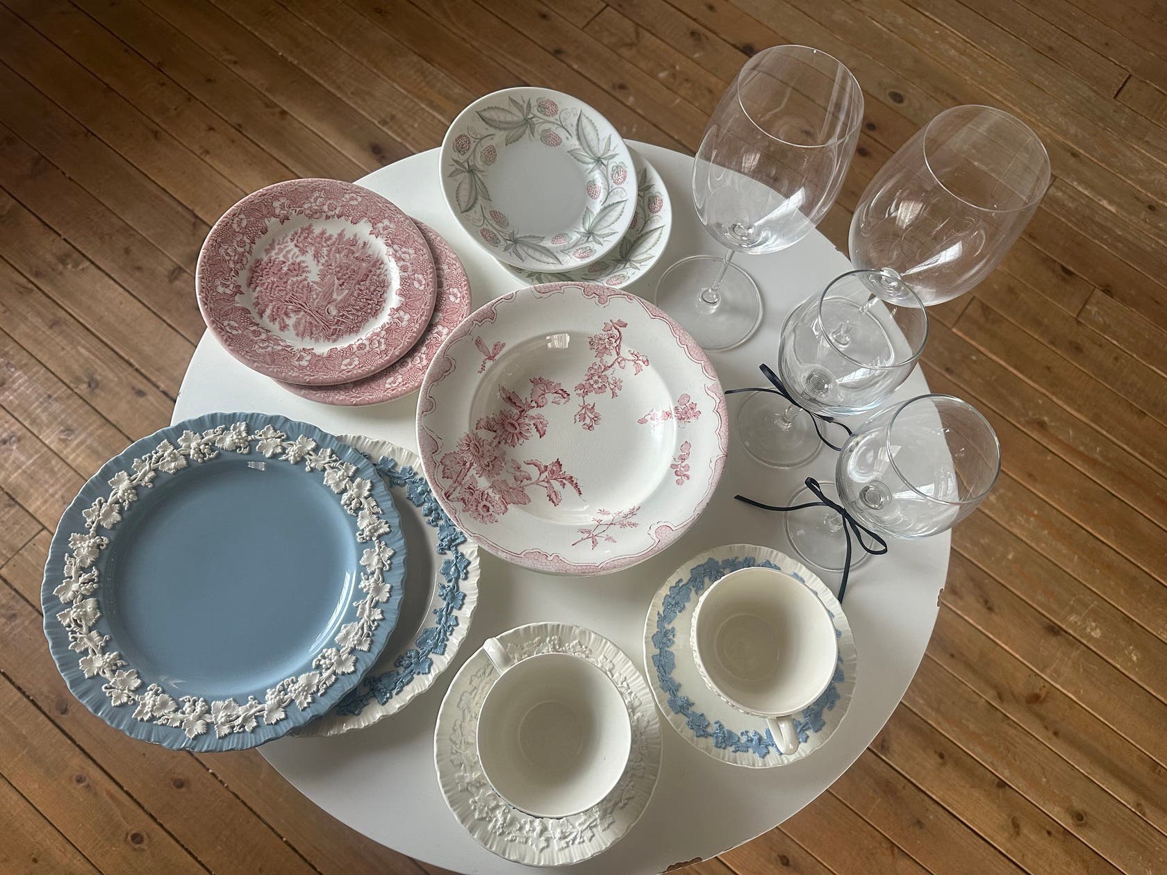 食器セットレンタルの画像1