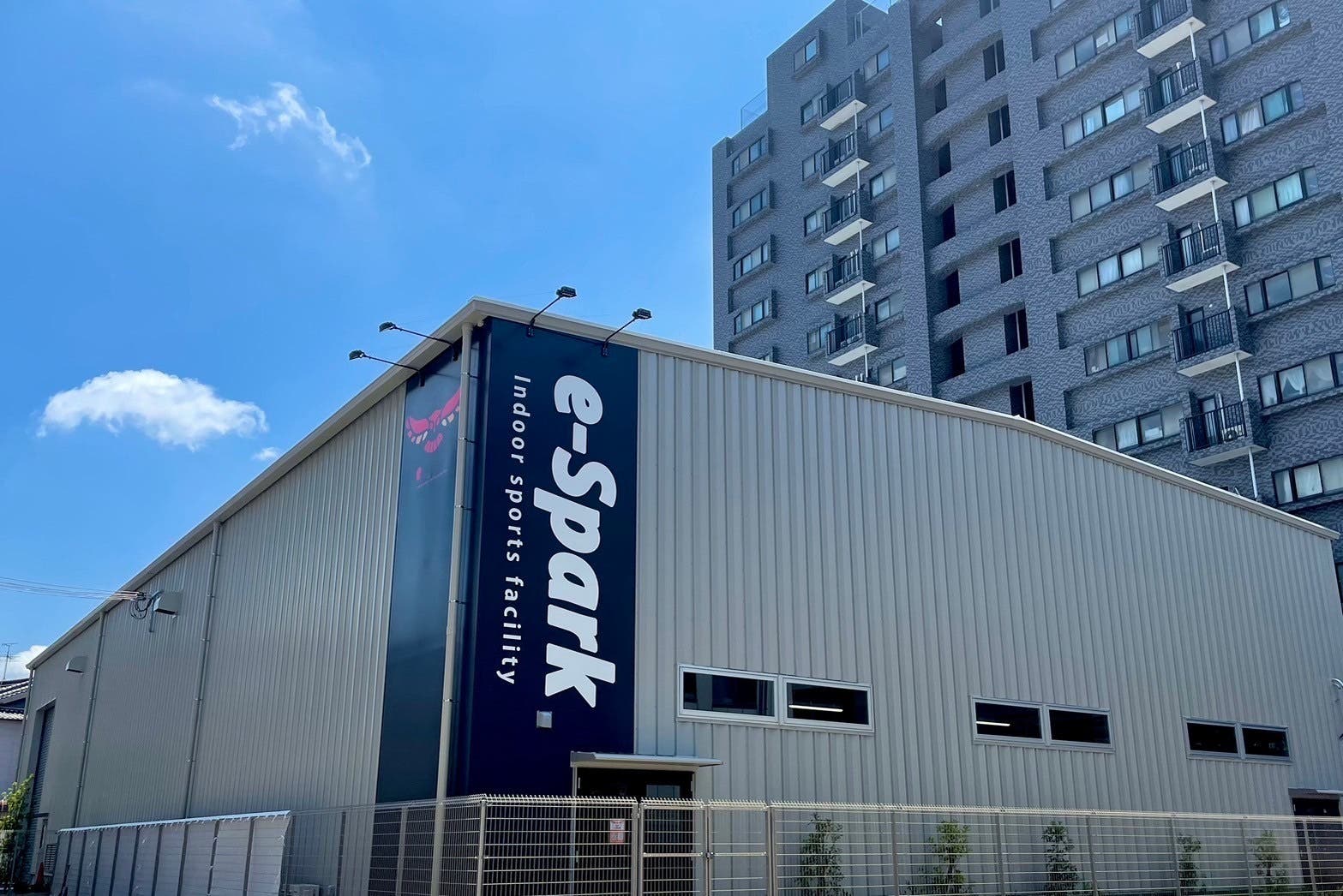 江坂駅から徒歩6分の屋内フットサルコートe-Sparkの写真2