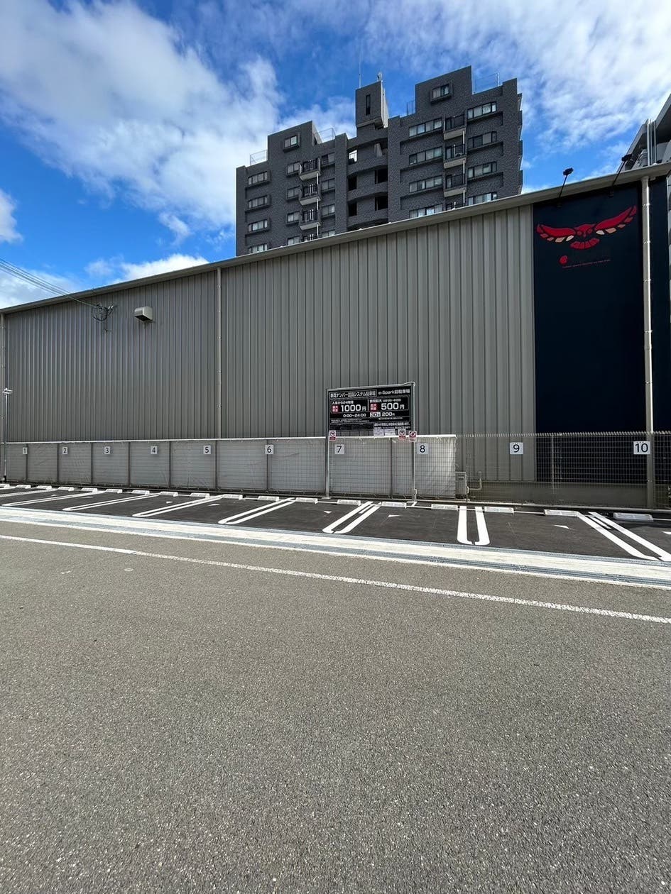 江坂駅から徒歩6分の屋内フットサルコートe-Sparkの写真6