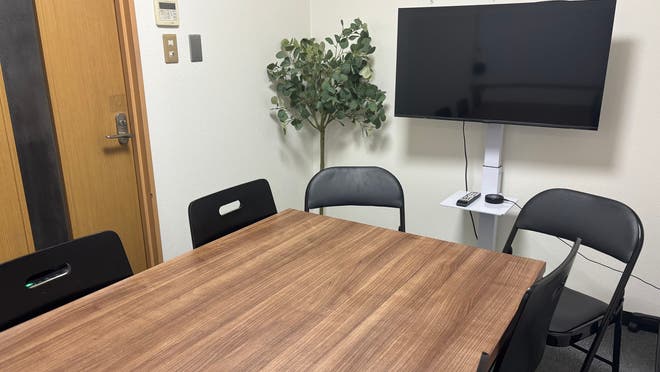 【京都駅3分】オプション全て無料⚠️WiFi•モニター•ホワイトボード•各種充電機 •各種変換ケーブル•文房具有の写真2