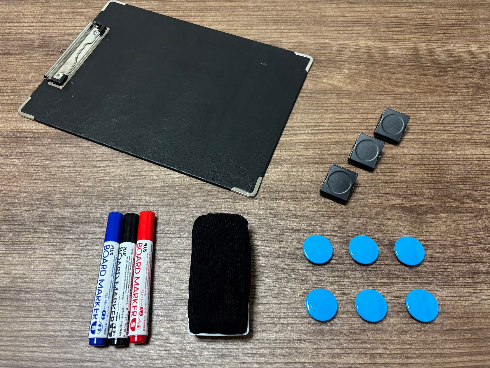 【京都駅3分】オプション全て無料⚠️WiFi•モニター•ホワイトボード•各種充電機 •各種変換ケーブル•文房具有の写真20