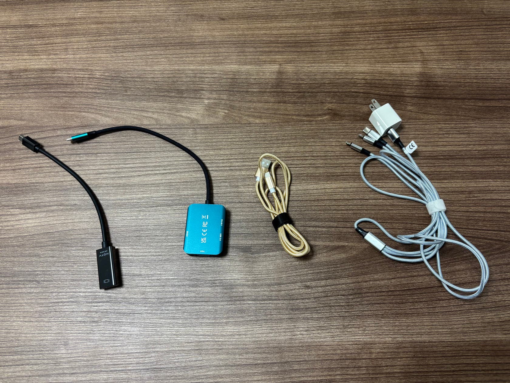 【京都駅3分】オプション全て無料⚠️WiFi•モニター•ホワイトボード•各種充電機 •各種変換ケーブル•文房具有の写真18