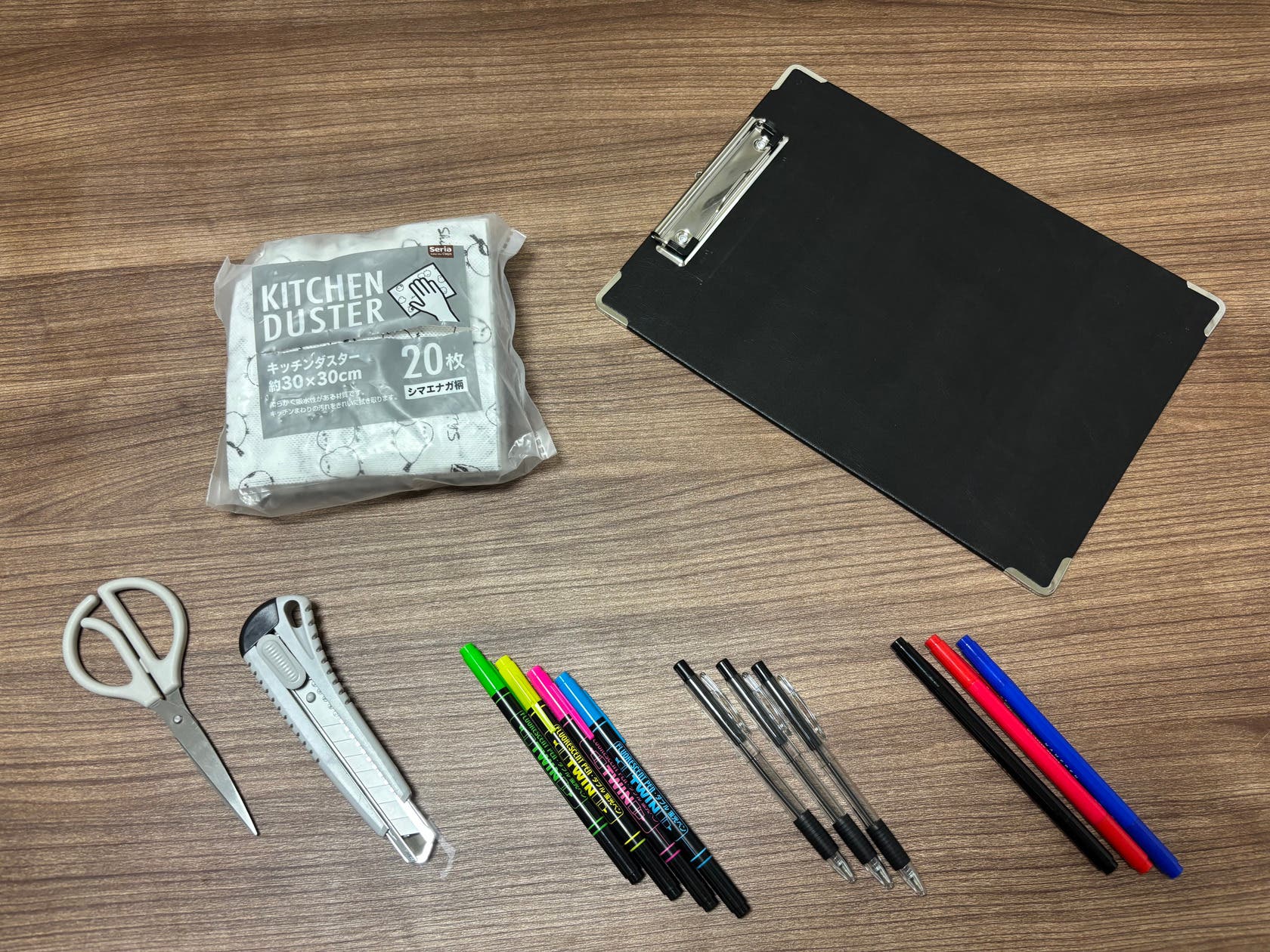 【京都駅3分】オプション全て無料⚠️WiFi•モニター•ホワイトボード•各種充電機 •各種変換ケーブル•文房具有の写真9