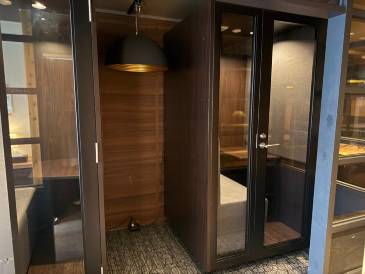 【1名個室ブースBooth.B】五反田駅徒歩3分/受付スタッフ常駐で安心サポート◎/電源Wi-Fiフリードリンク完備/Web会議の写真15