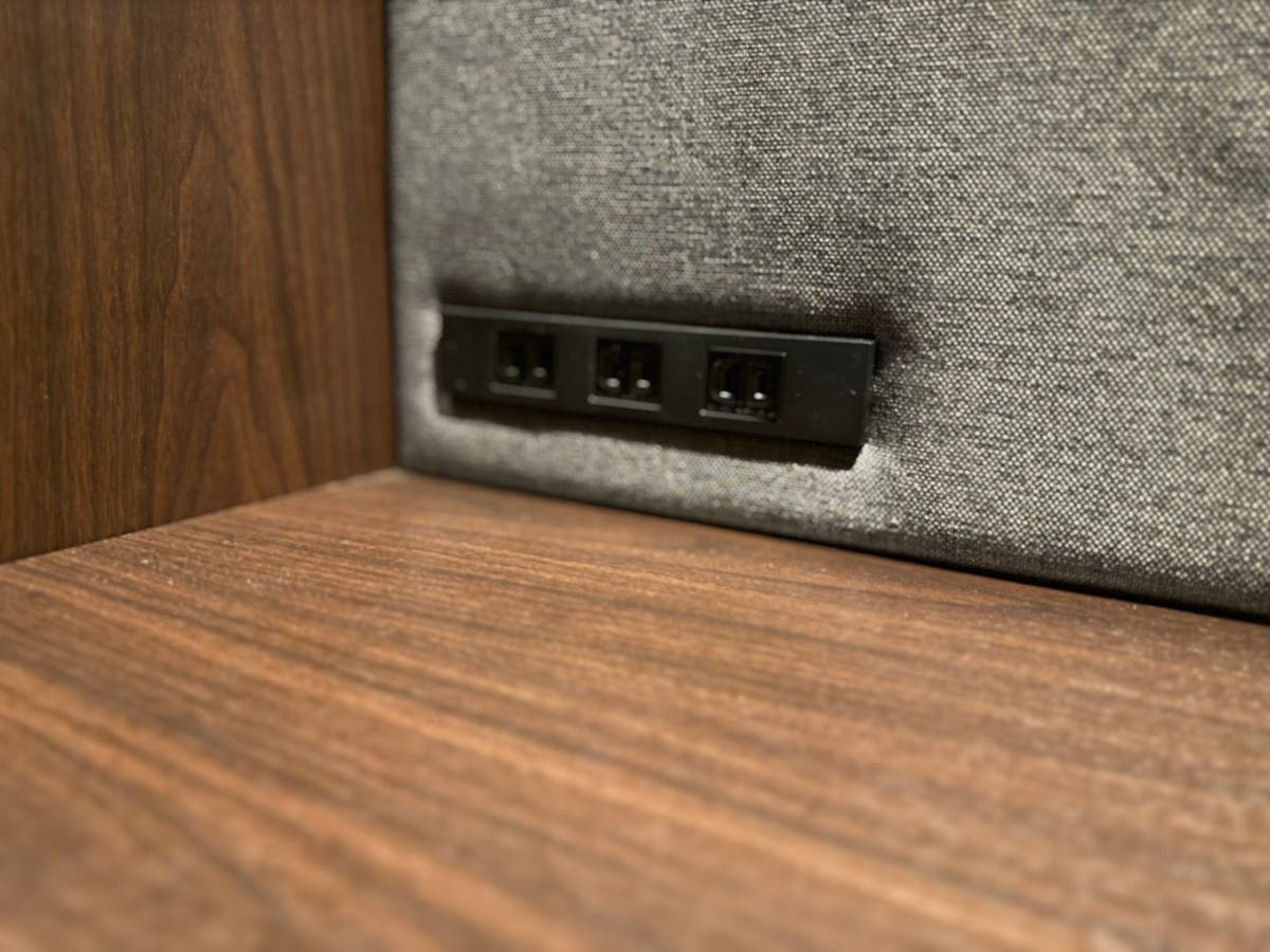 【1名個室ブースBooth.A】五反田駅徒歩3分/受付スタッフ常駐で安心サポート◎/電源Wi-Fiフリードリンク完備/Web会議の写真4