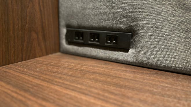 【1名個室ブースBooth.A】五反田駅徒歩3分/受付スタッフ常駐で安心サポート◎/電源Wi-Fiフリードリンク完備/Web会議の写真4