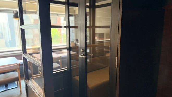 【1名個室ブースBooth.A】五反田駅徒歩3分/受付スタッフ常駐で安心サポート◎/電源Wi-Fiフリードリンク完備/Web会議の写真16