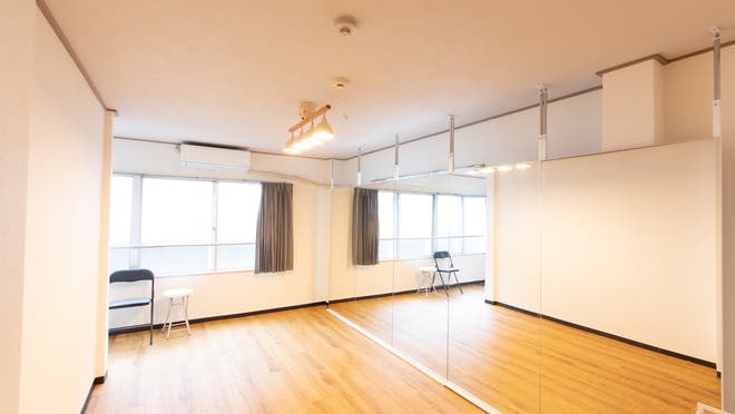 【オープン価格!11月限定 1900円 → 1500円】本八幡から徒歩30秒 ダンスができるレンタルスタジオ!当日予約も可能ですの写真1