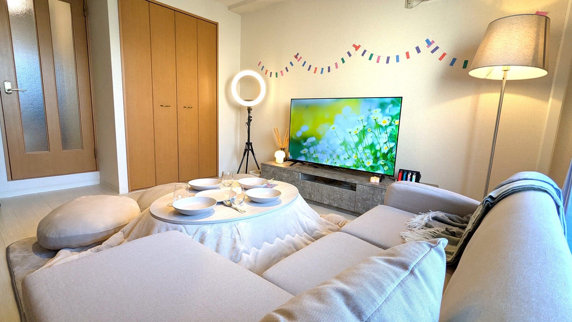 🎀四条烏丸すぐ🎀ぬくぬくコタツ🍲ふわふわソファで女子会⭐️おうちデート💛あなたの特別なプライベート空間🏠の写真1