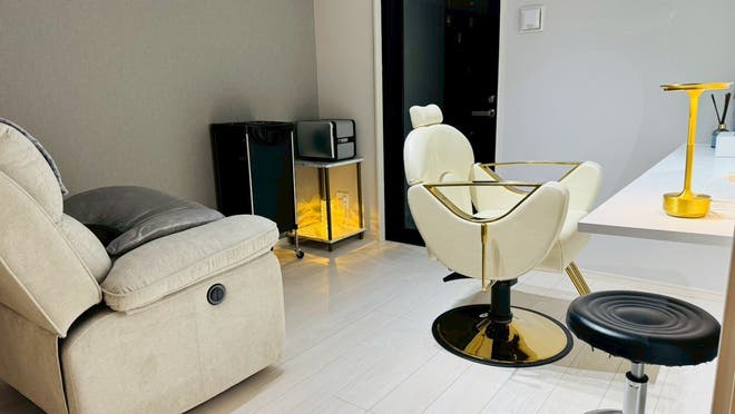 Luxury Sweet Beauty 81 ネイル、アイ、ヘッド、美容専門新築スペース、博多駅すぐそばの写真2