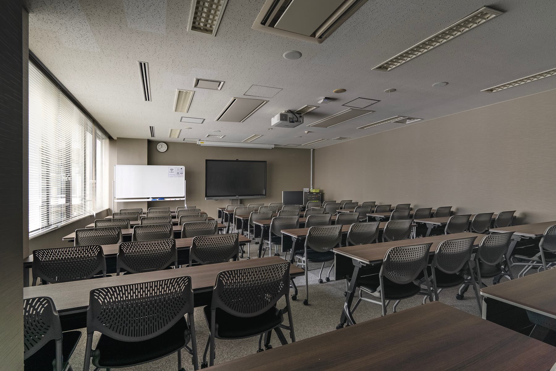 スペモ/新宿駅徒歩4分/会議/セミナー/講演会/モニター完備/設備充実/785_CROSSCOOP新宿SOUTHの写真11