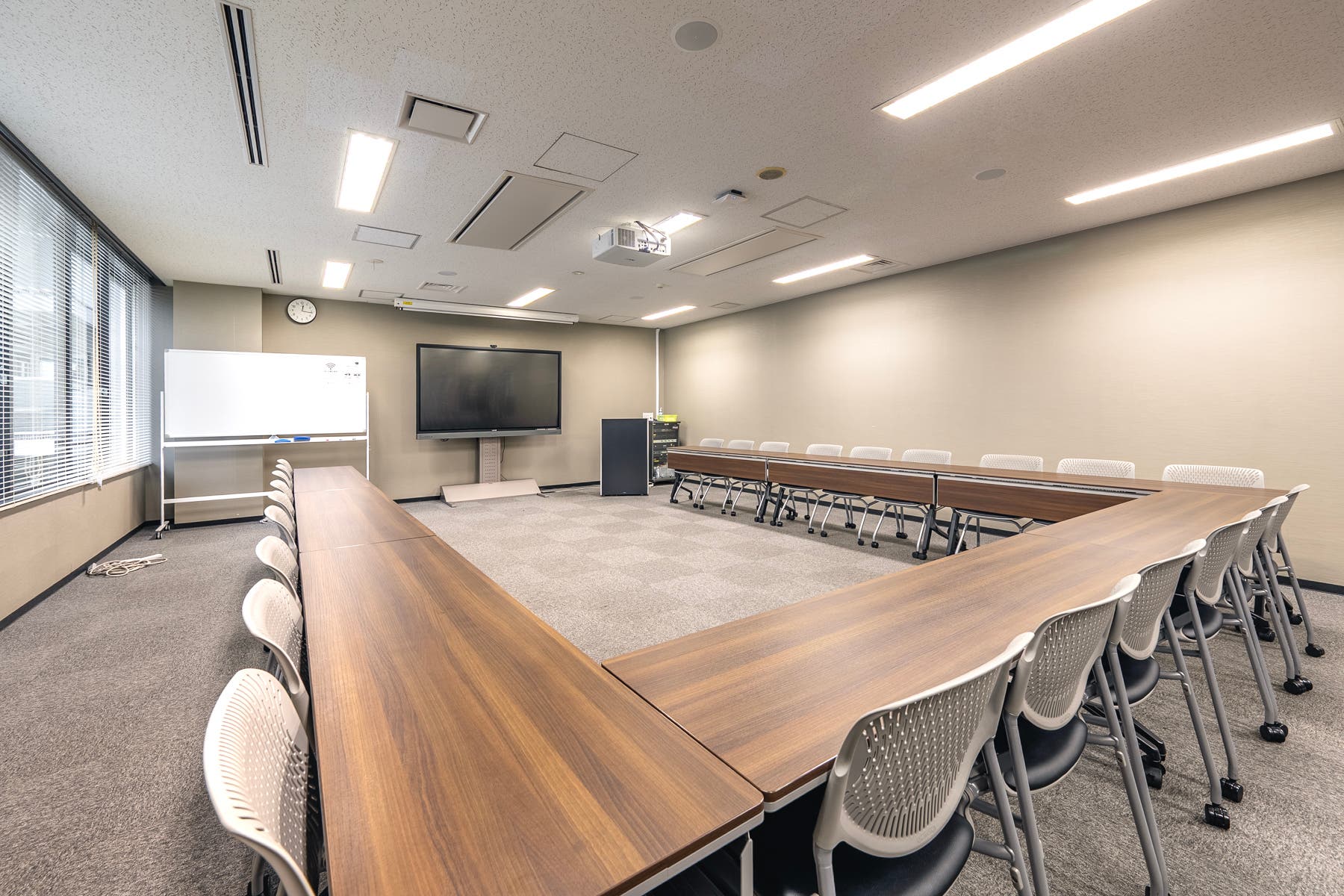 スペモ/新宿駅徒歩4分/会議/セミナー/講演会/モニター完備/設備充実/785_CROSSCOOP新宿SOUTHの写真15